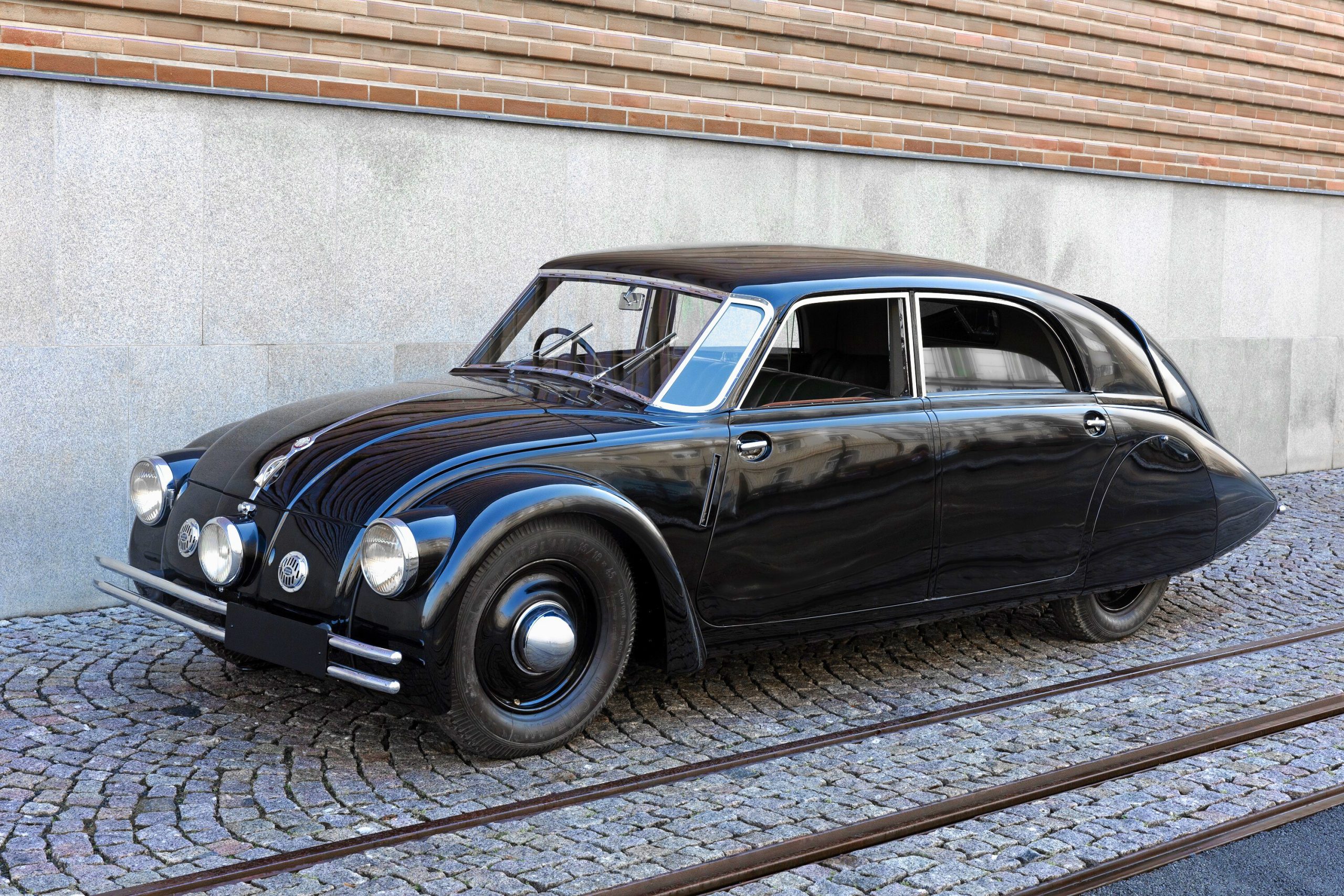 Jak evropské peníze vzkřísily automobilovou krásku – Tatru 77a | CRR